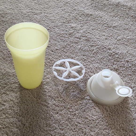 Tupperware | Kitchen | Vintage Tupperware Yellow Shaker Blender | Poshmark